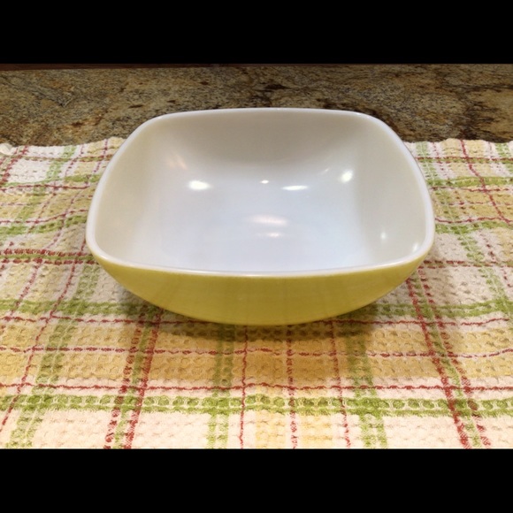 Pyrex | Kitchen | Pyrex Ovenware Vintage Dish | Poshmark